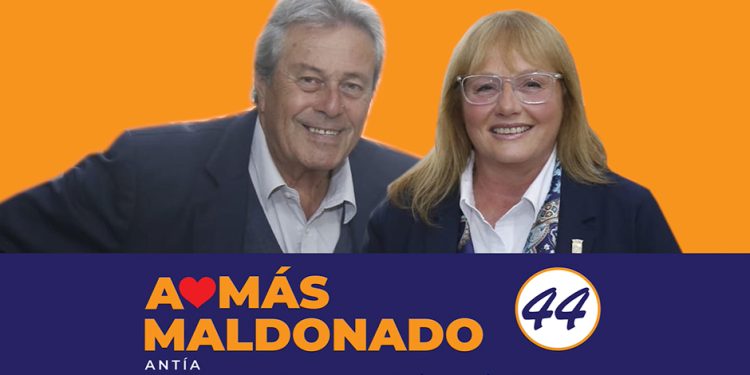 Galería de fotos: Adriana Graziuso lanzó su precandidatura a la ...