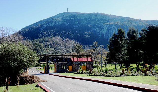 El Cerro Pan de Azúcar: símbolo compartido y debate abierto entre dos ...